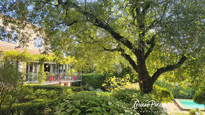 Maison à vendre - Nîmes - 8 pièces - 4 chambres