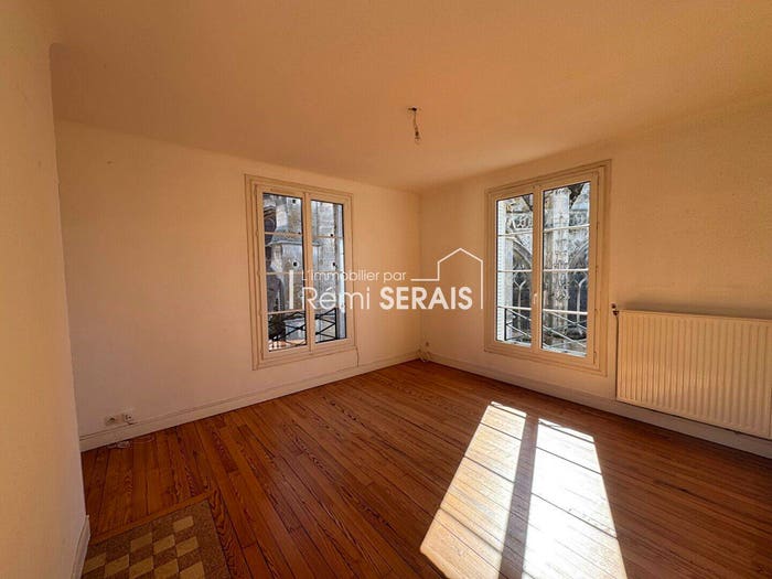 Centre Ville, Falaise : Appartement 2 pièces à louer