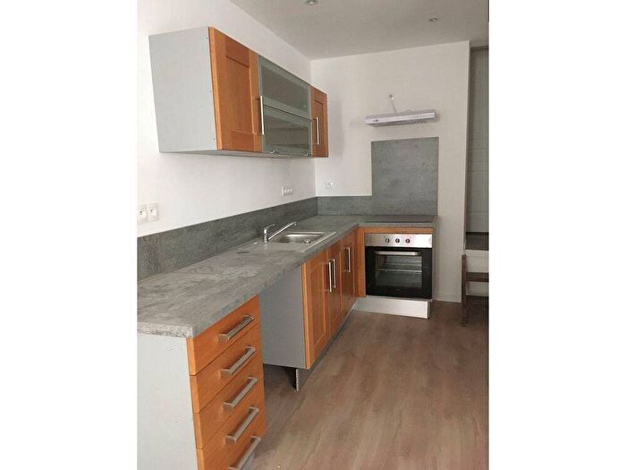 Appartement à louer - Carcès - 3 pièces - 2 chambres