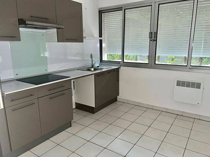 Appartement à louer - Veyrières, Albi - 3 pièces - 2 chambres