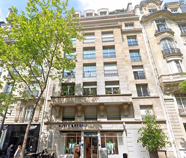 Appartement à louer - Chaillot, Paris ème arrondissement - 3 pièces - 2 chambres