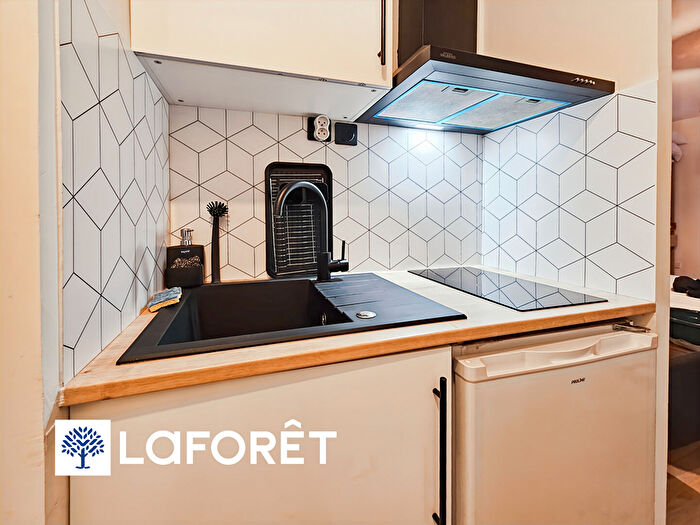 Appartement à louer - Corbeil-Essonnes, Coquibus - 1 pièce