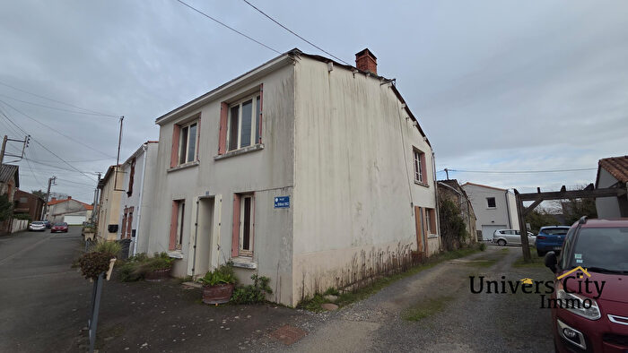 Maison à vendre - Corcoué-sur-Logne - 5 pièces - 3 chambres