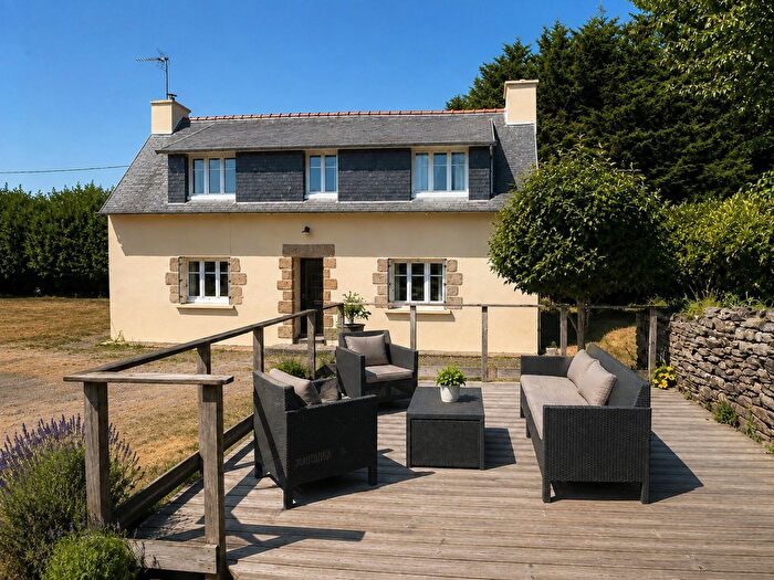 Lannion, Saint-Marc, Ar Santé, Les Fontaines : Maison 9 pièces à vendre