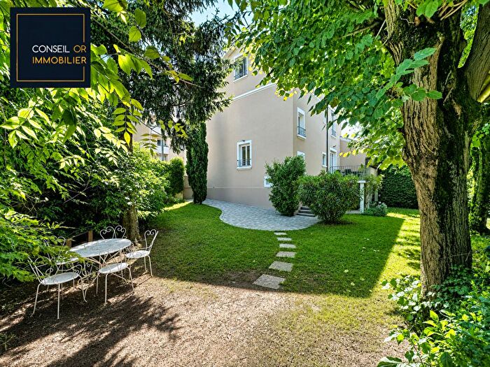 Oullins, Centre-ville - Maison 7 pièces à vendre