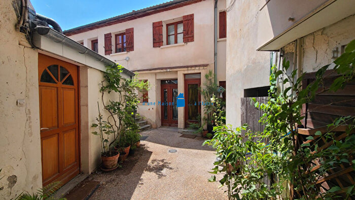 Carrières-sur-Seine, Centre historique - Appartement 1 pièce à louer