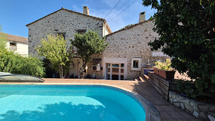 Pouzolles - Maison 5 pièces à vendre