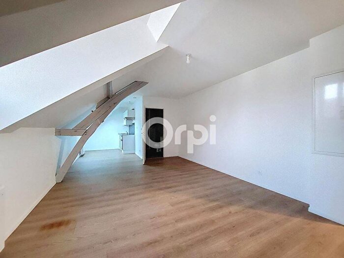 Gournay-Jaurès-Gare, Creil : Appartement 1 pièce à louer