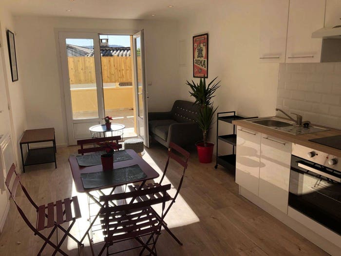 Appartement 2 pièces à Eoures, Marseille 11ème arrondissement, à louer