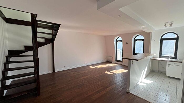 Appartement à louer - Hôtel de Ville, Courbevoie - 3 pièces - 2 chambres