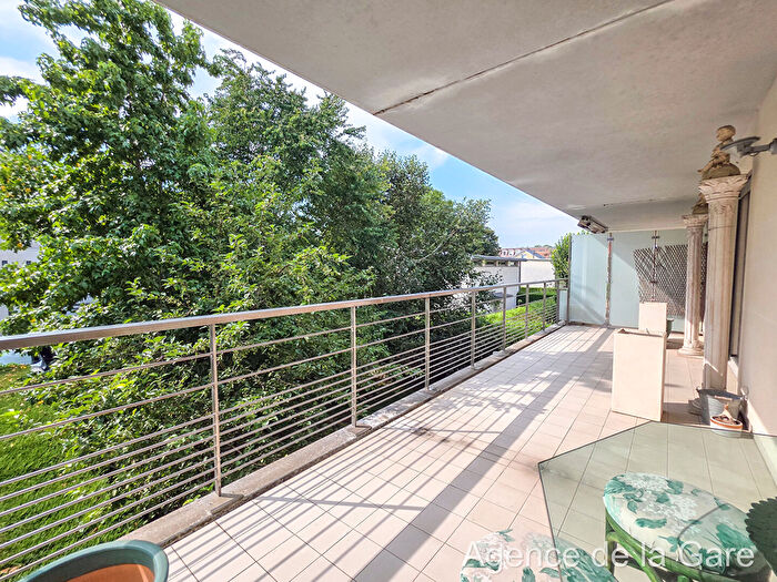 Maisons-Laffitte, Ouest : Appartement 4 pièces à vendre