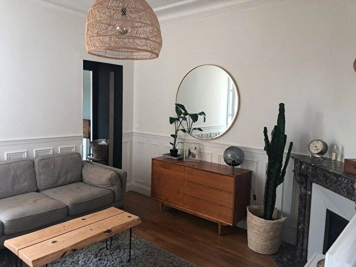 Napoleon, Maisons-Laffitte : Appartement 4 pièces à louer