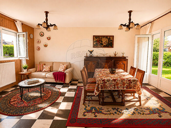 Maisons à vendre et appartements à louer - 3