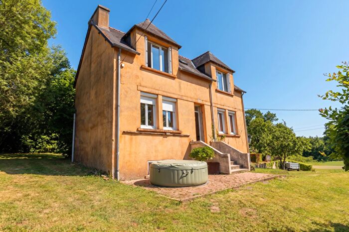 Maison 3 pièces à vendre à Saint-Hernin