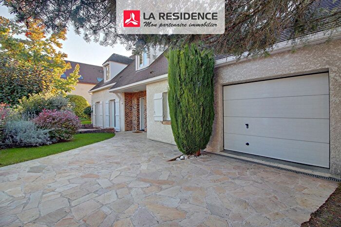 Maison à vendre - Chambourcy - 9 pièces - 6 chambres