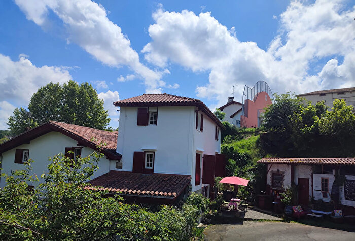 Maison 10 pièces à vendre à Espelette