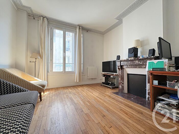 Appartement à vendre - Saint-Denis, République, Gare - 3 pièces - 2 chambres