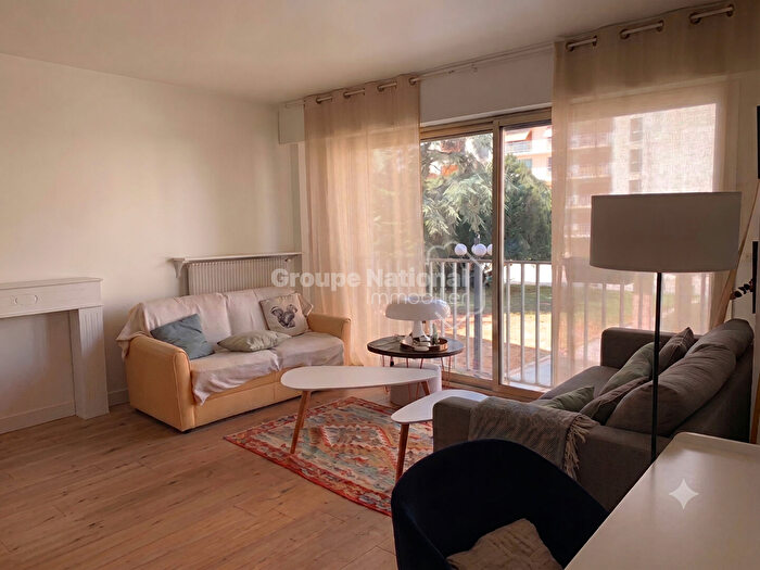 Versailles, Montreuil : Appartement 4 pièces à louer