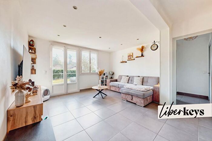 Appartement à vendre - Saint-Maurice-lExil - 3 pièces - 2 chambres