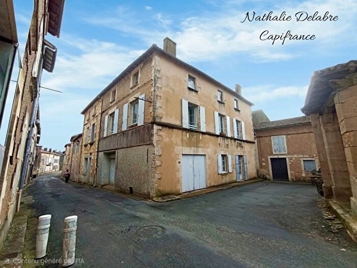 Maison à vendre - Lusignan - 6 pièces - 3 chambres
