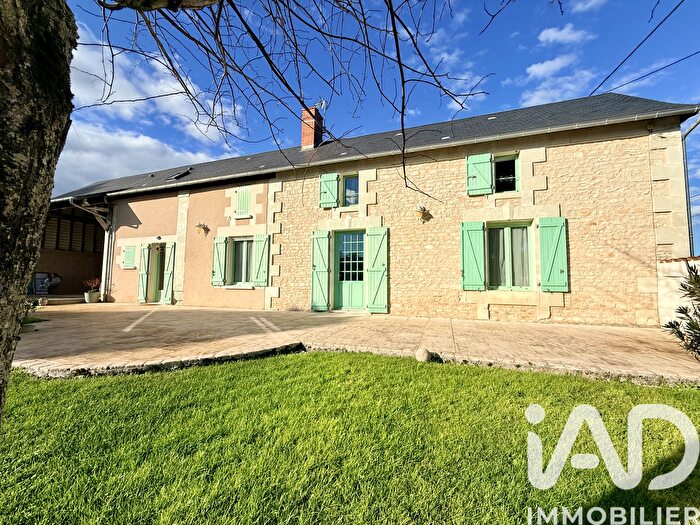 Maison à vendre - Chabournay - 6 pièces - 4 chambres