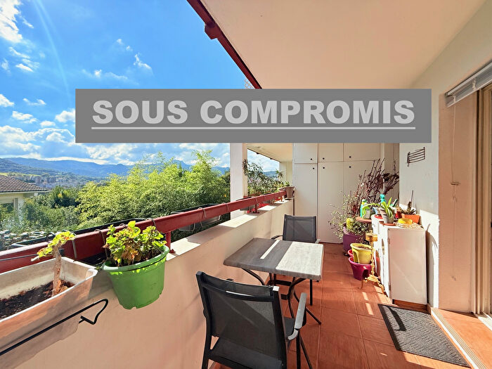 Appartement à vendre - Hendaye, Gare, Joncaux - 4 pièces - 3 chambres