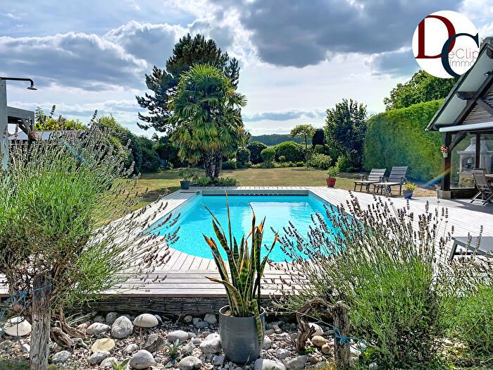 Maison 6 pièces à Senlis, Centre-ville, à vendre