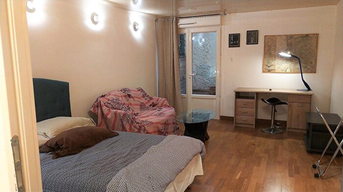 Appartement à louer - Chevry Plaine, Gif-sur-Yvette - 1 pièce