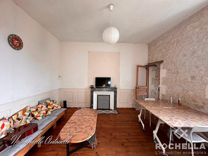 Maison à vendre - Saint-Jean-dAngély - 5 pièces - 3 chambres