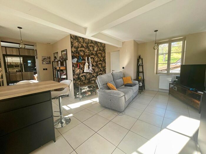 Appartement à vendre - Crémieu - 2 pièces - 1 chambre