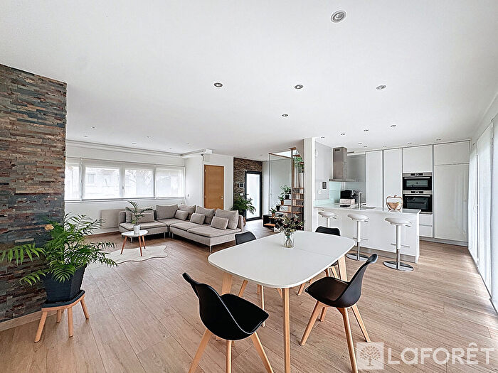 Maison à vendre - Noiseau - 6 pièces - 4 chambres