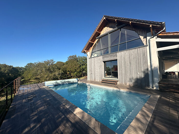 Maison 4 pièces à vendre à Autoire