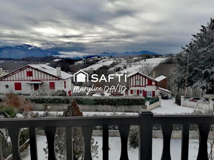 Maison à vendre - Oloron-Sainte-Marie - 7 pièces - 4 chambres