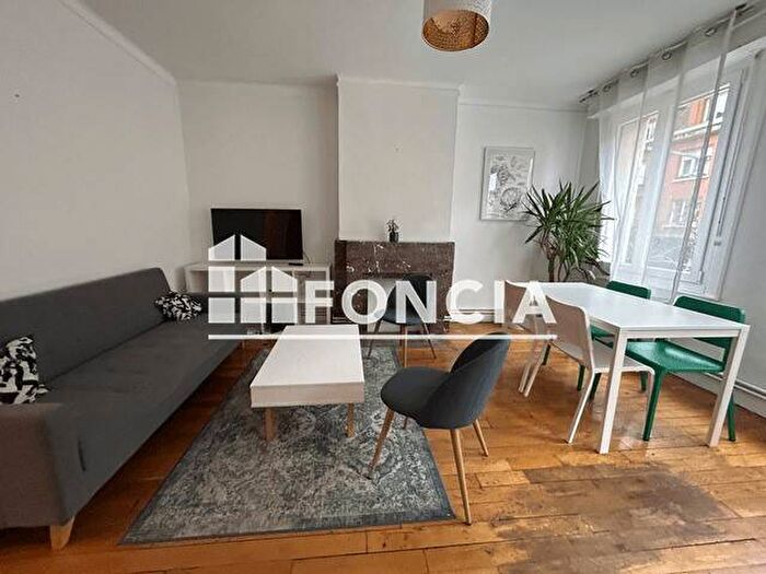 Centre-Neuf Bourg-Quesnoy-Delsaux-Musée-Cannoniers-Gare, Valenciennes - Appartement 3 pièces à louer