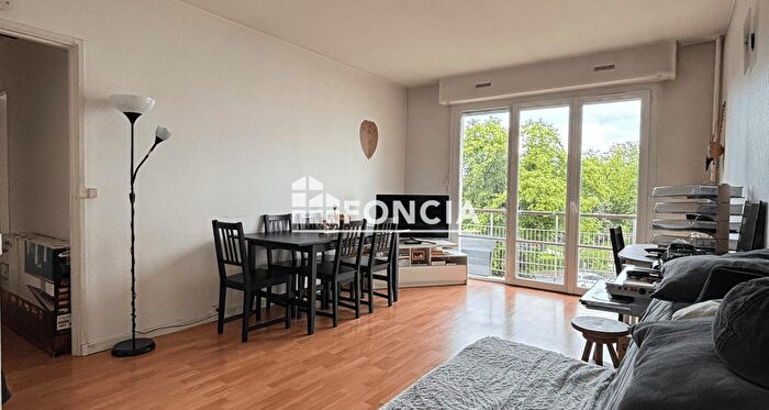 Appartement 3 pièces à vendre à Ris-Orangis, Réno, Gare, Oiseaux