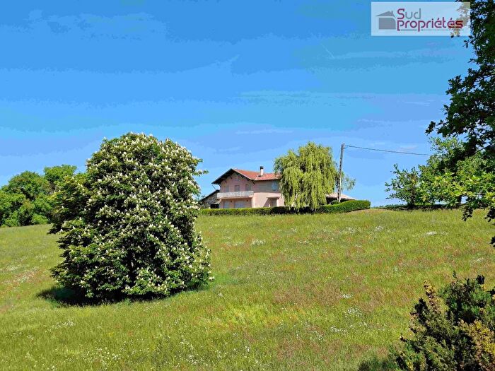 Maison à vendre - Aurignac - 8 pièces - 4 chambres