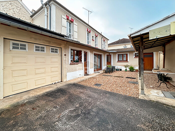 Maison à vendre - Étampes, Centre-Ville - 3 pièces - 2 chambres