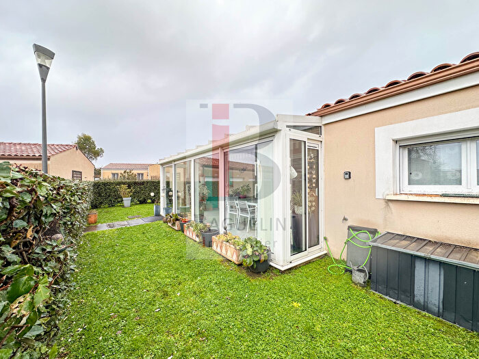 Maison à vendre - Saint-Laurent-de-la-Prée - 3 pièces - 2 chambres