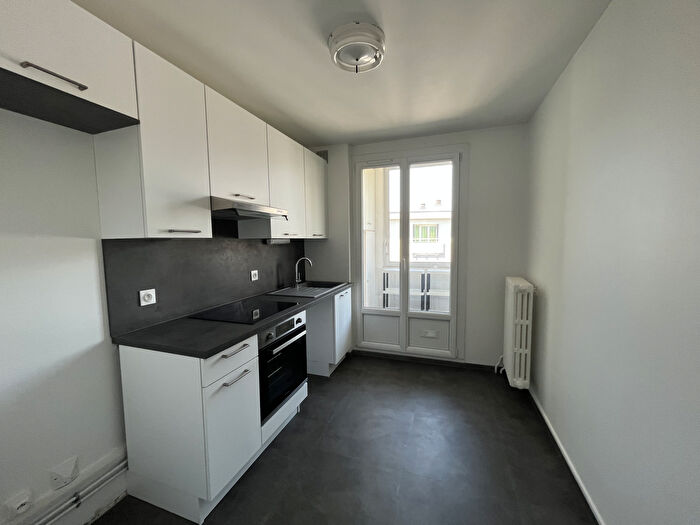 Appartement à louer - Fontaine, Charles Michels - 3 pièces - 2 chambres