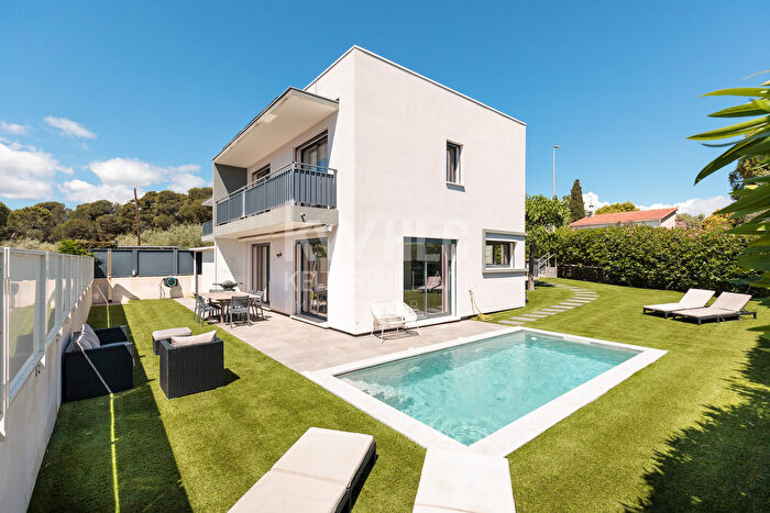 Maison 5 pièces à Antibes, Rastines, Super Antibes, Laval, La Fontonne, à vendre