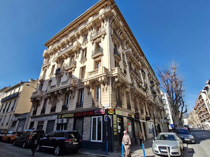 Nice, Parc Impérial, Le Piol : Appartement 4 pièces à vendre