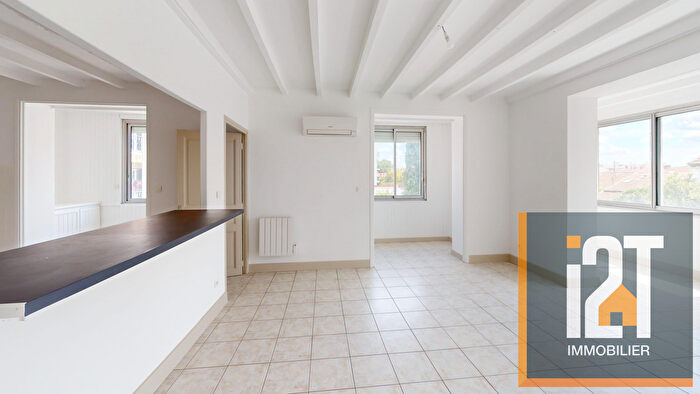 Appartement 3 pièces à louer à Nîmes, Route dArles