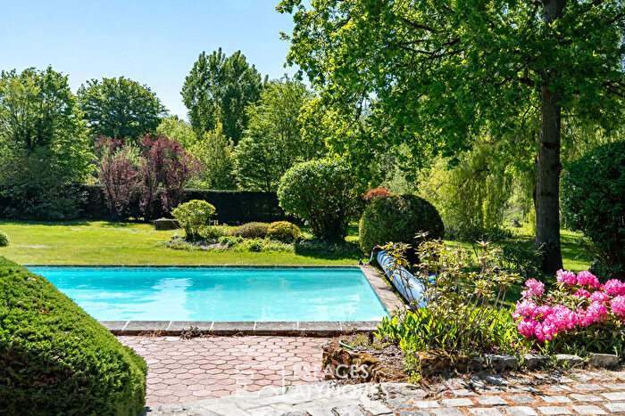 Maison 8 pièces à vendre - Poigny-la-Forêt