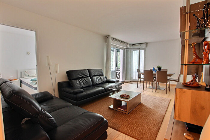 Appartement à vendre - Pantin, Eglise Pommiers - 4 pièces - 3 chambres