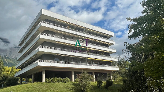 Appartement à vendre - Meylan, Haut Meylan, Charlaix - 4 pièces - 3 chambres