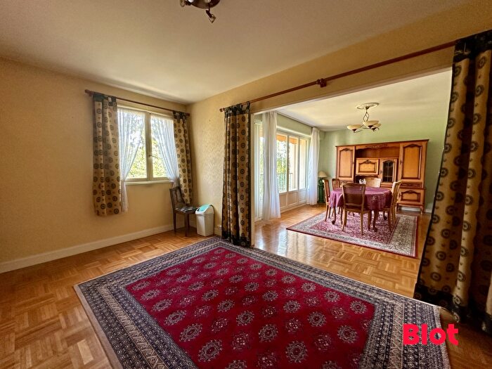 Appartement 4 pièces à Montfort-sur-Meu, à vendre