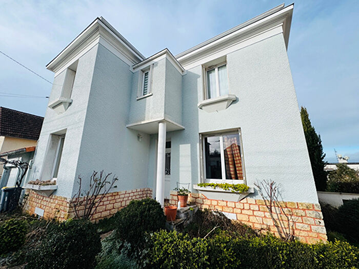 Maison à vendre - Poitiers, Montbernage, Pont Neuf - 8 pièces - 4 chambres