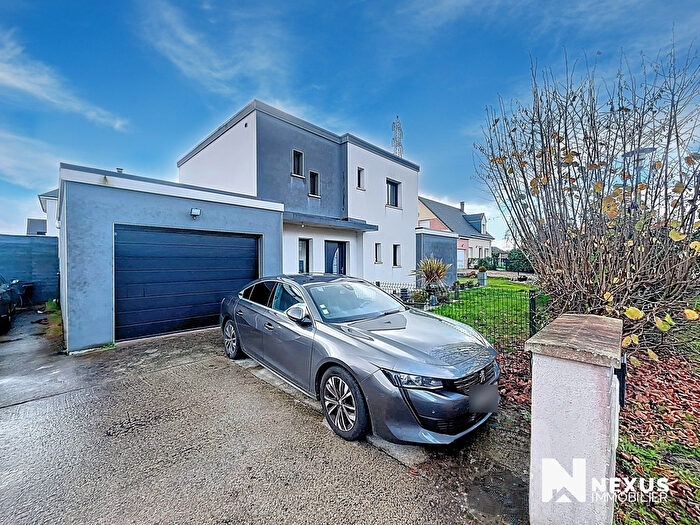 Maison à vendre - Grand-Couronne - 5 pièces - 4 chambres