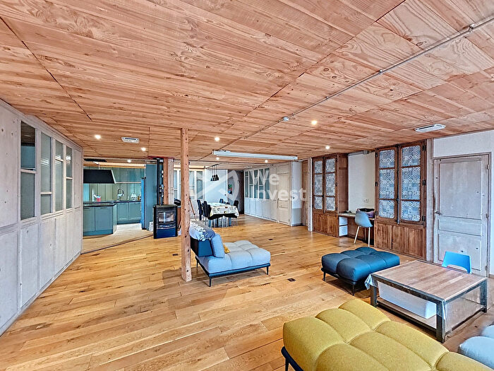 Maison à vendre - Sainte-Eulalie-dOlt - 6 pièces - 5 chambres