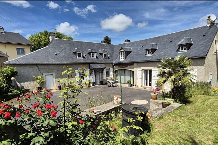 Capvern - Maison 7 pièces à vendre